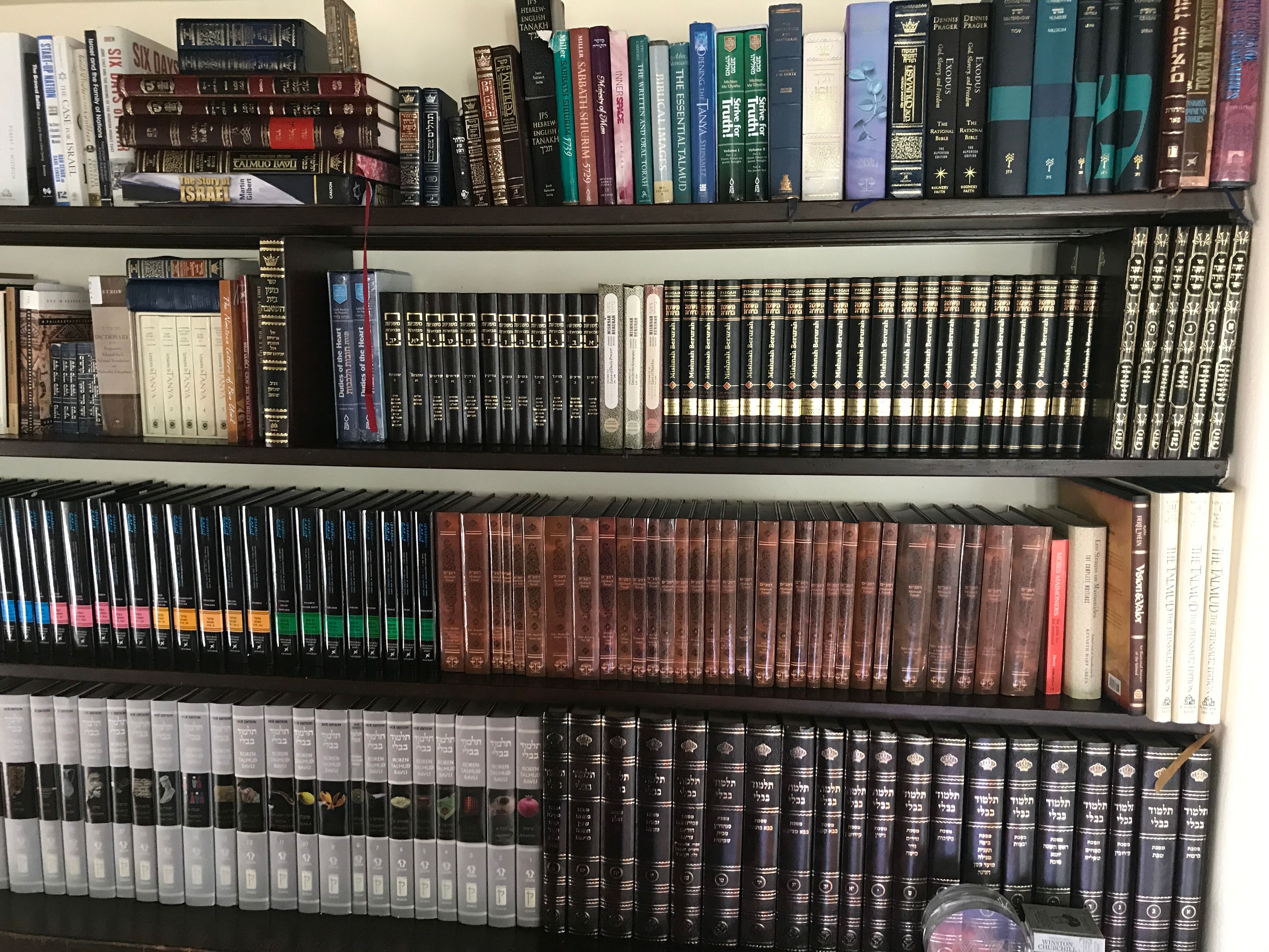 Ben Shapiro’s Very Jewish Bookshelf – The Forward