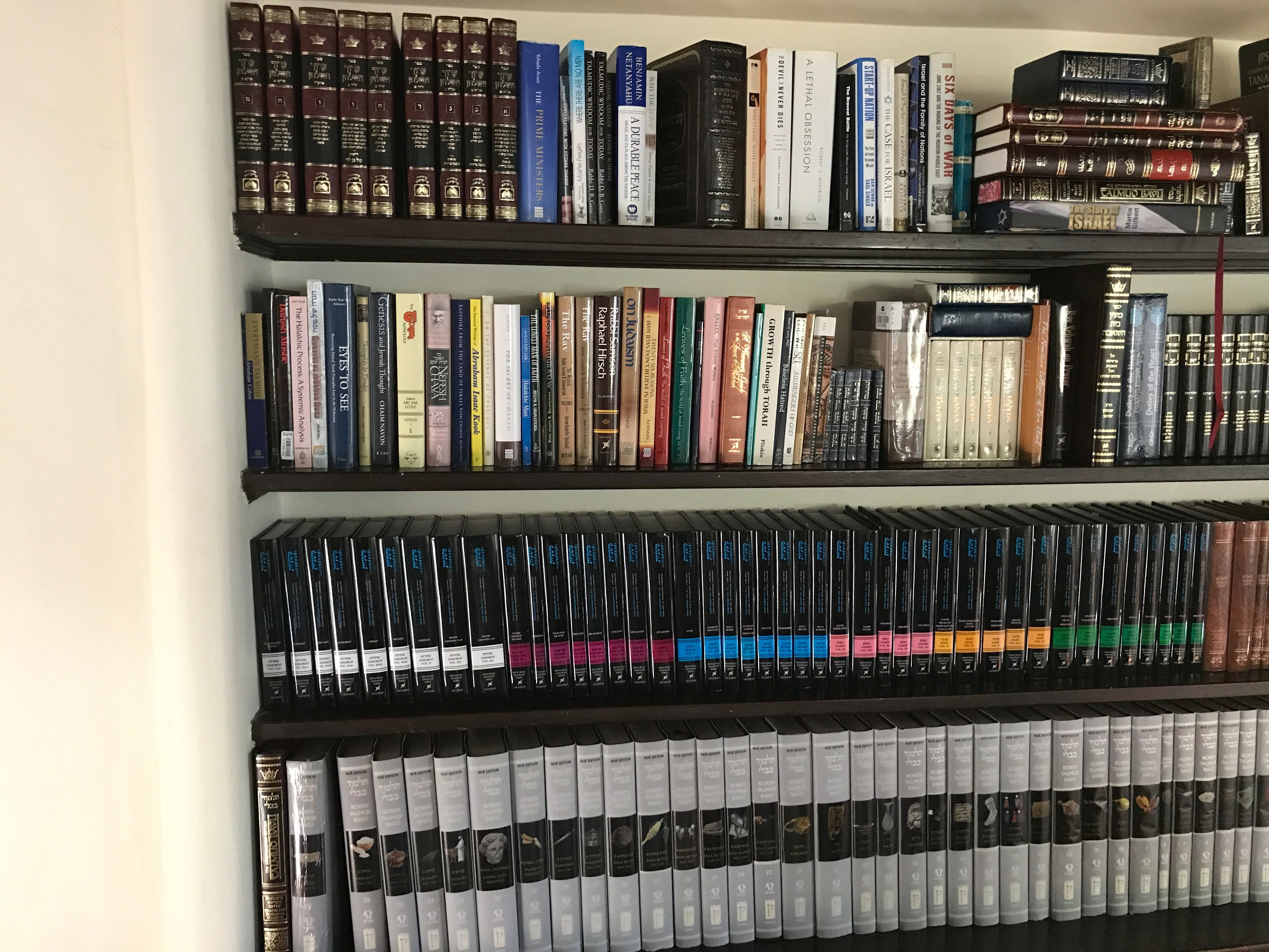 Ben Shapiro’s Very Jewish Bookshelf – The Forward